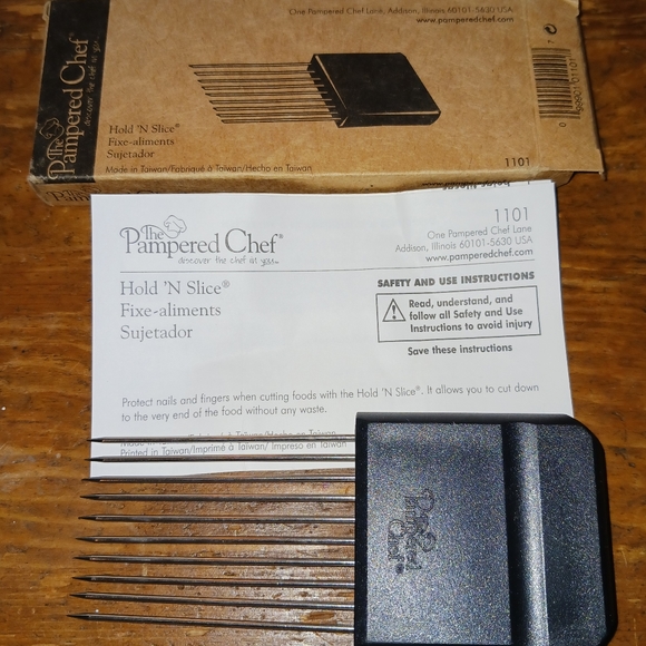 Pampered Chef | Kitchen | Pampered Chef Hold N Slice New Retired | Poshmark